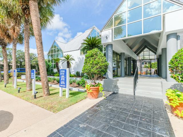 Turtle Pointe Apartments 2 Bedroom Apartment for Rent at 8162 Richmond Ave, Houston, TX 77063 Woodlake Briar Meadow