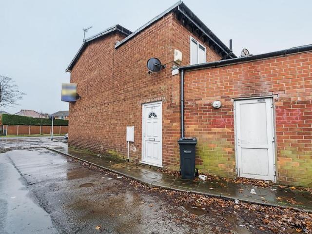 Turves Road, Cheadle Hulme, Greater. 3 bed apartment to rent £1,195 pcm £276 pw