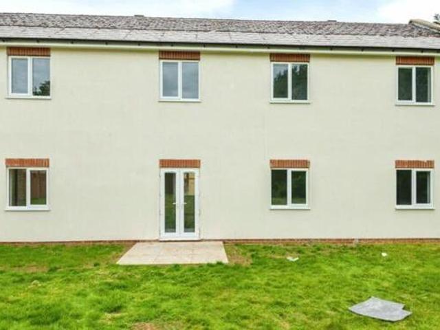 Turvey, High Street, Bedford, 2 Bedroom Flat
