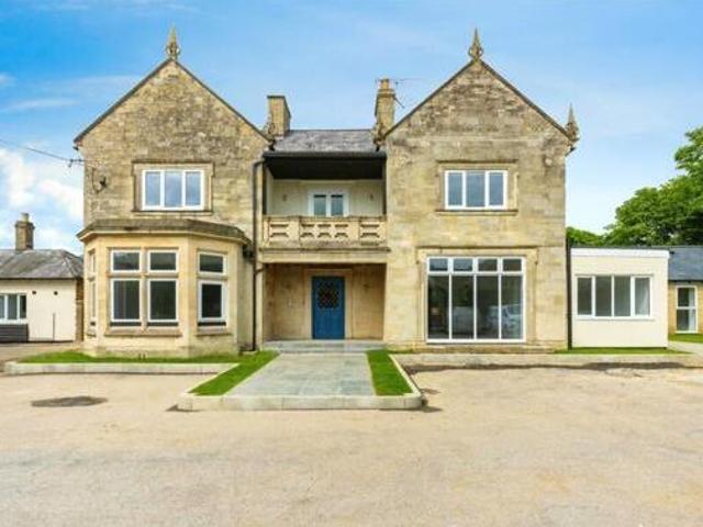 Turvey, High Street, Bedford, 2 Bedroom Maisonette