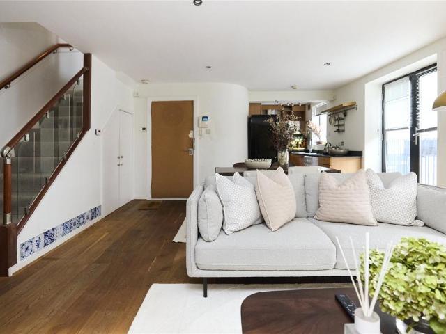 Turville Street, Shoreditch, London, E2 2 bed flat to rent £5,175 pcm £1,194 pw