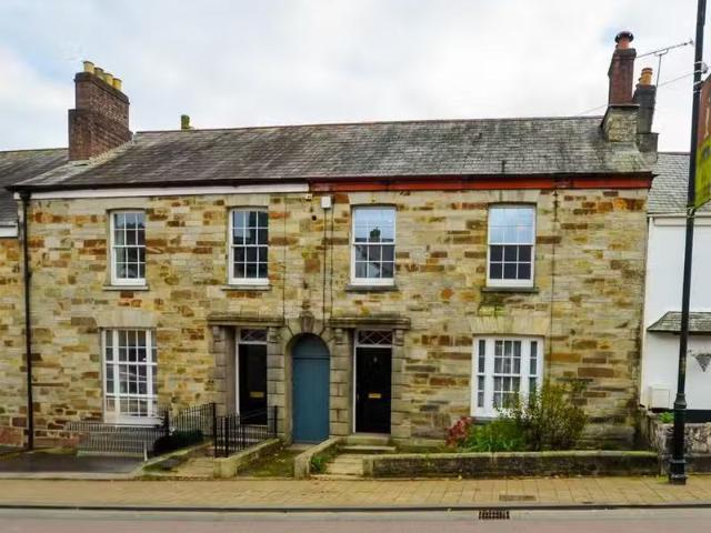 Turf Street, Bodmin, Cornwall, PL31 4 bed terraced house for s.