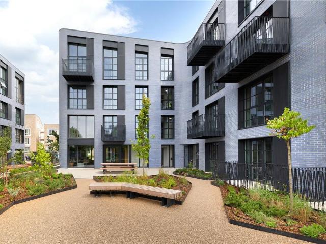 Turing Way, Cambridge 1 bed apartment to rent £1,750 pcm £404 pw