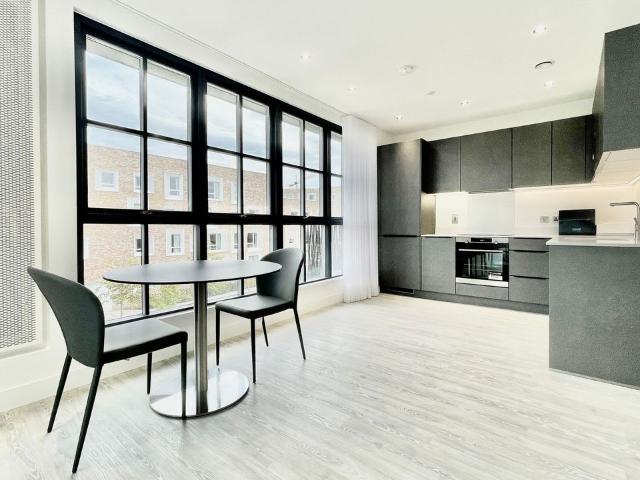 Turing Way, Cambridge CB3, 1 bed flat to rent, £1,950 pcm | PrimeLocation