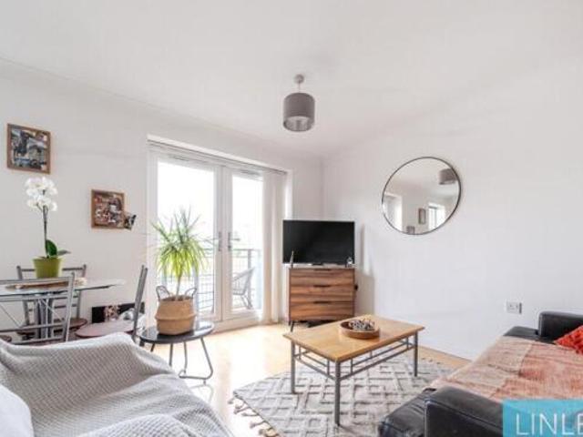Turlow Court, Leeds, 2 Bedroom Flat