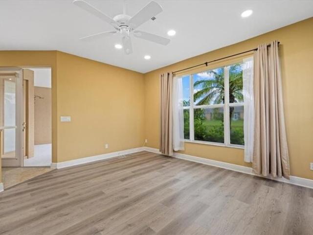 Turnberry Cir, North Port, Condo For Sale