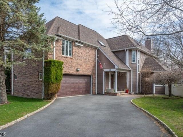 Turnberry Rd, Little Falls, Home For Sale
