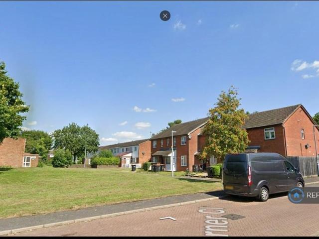 Turner Close, Houghton Regis. 1 bed maisonette to rent £1,050 pcm £242 pw