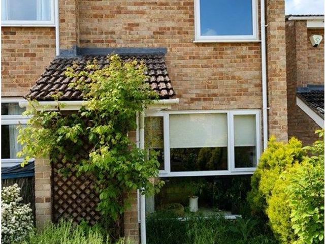 Turner Close, Oxford OX4, 2 bed end terrace house to rent, £1,800 pcm | PrimeLocation