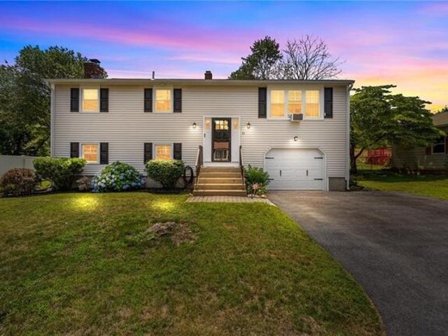 Turner Dr, West Warwick, Home For Sale