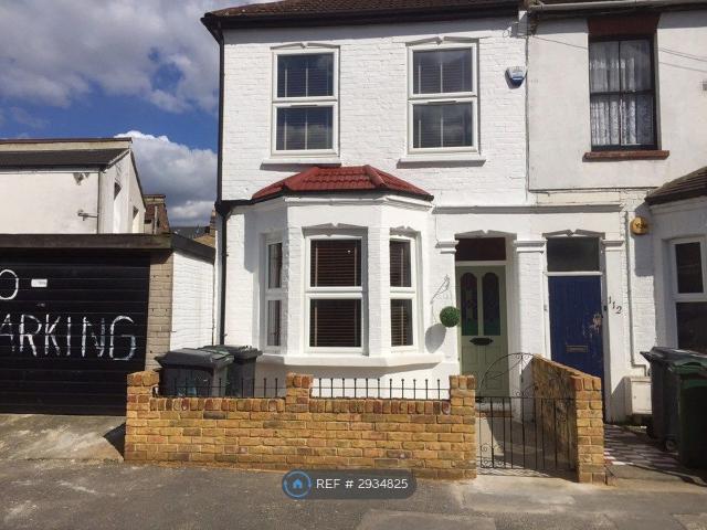 Turner Road, London E17, 3 bed end terrace house to rent, £2,850 pcm | PrimeLocation