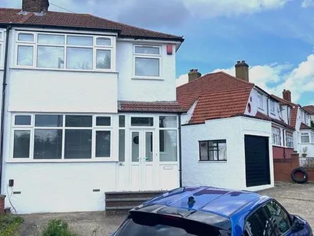 Turner Road, London, HA8 6AT, United Kingdom | 3 bed duplex for rent #121639326 | Rentberry