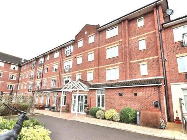Turners Hill, Cheshunt, 1 Bedroom Apartment