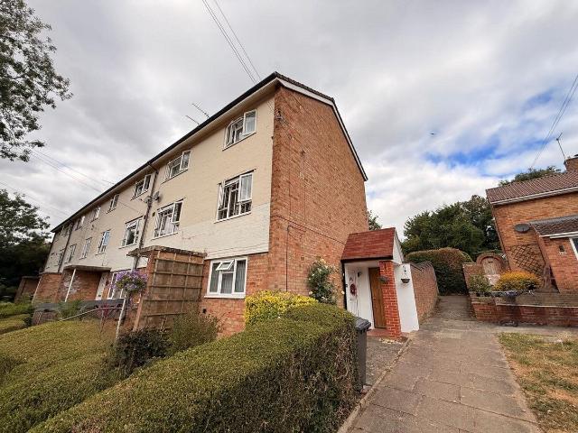 Turners Hill, Hemel Hempstead HP2, 3 bed maisonette to rent, £2,200 pcm | PrimeLocation