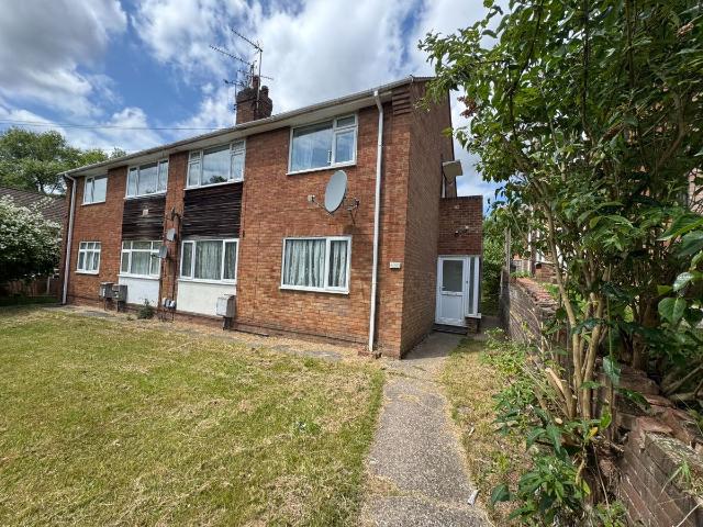 Turners Road North, Luton, Bedfordshire LU2, 2 bed flat to rent, £1,200 pcm | PrimeLocation