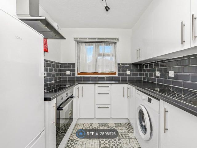 Turnstone Close, London E13, 1 bed flat to rent, £1,400 pcm | PrimeLocation