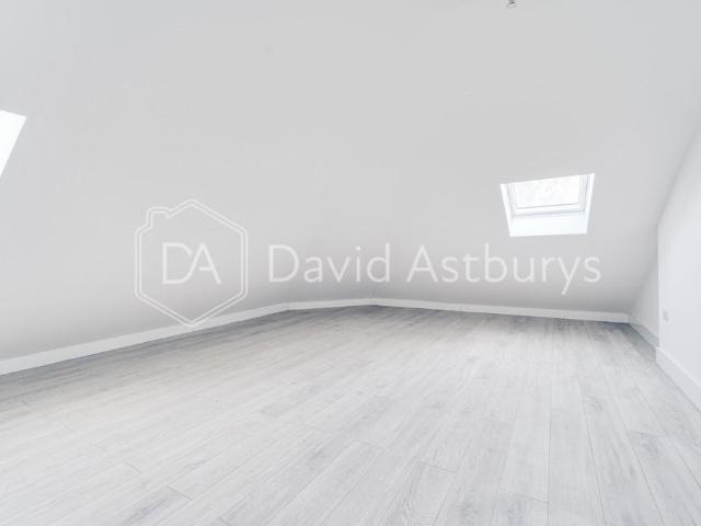 Turnpike Lane, Hornsey, London 3 bed apartment to rent £2,500 pcm £577 pw