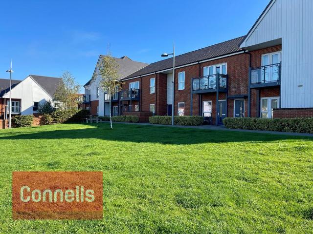 Turnpike Lane, Horsham, RH12 2 bed maisonette to rent £1,650 pcm £381 pw