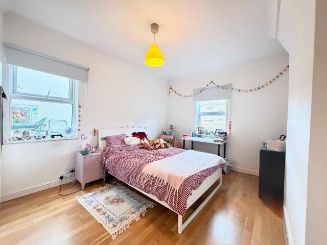 Turnpike Lane, London N8, 5 bed flat to rent, £4,550 pcm | PrimeLocation