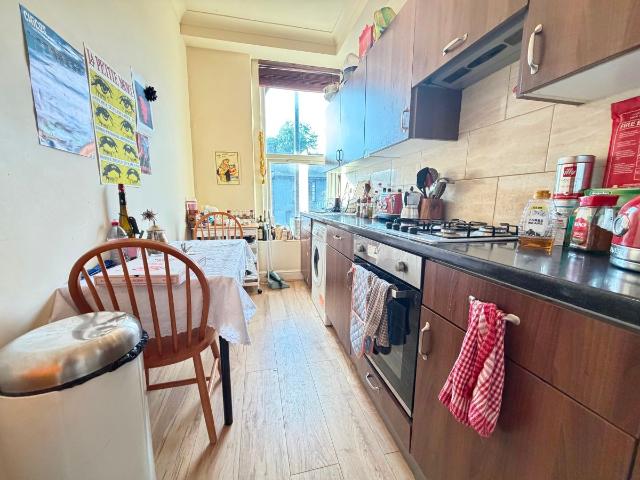 Turnpike Lane, London N8, 3 bed flat to rent, £2,450 pcm | PrimeLocation