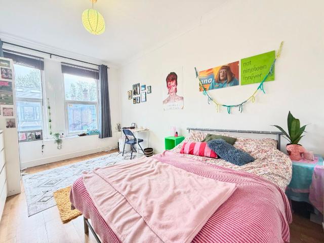 Turnpike Lane, London N8, 3 bed flat to rent, £2,450 pcm | PrimeLocation