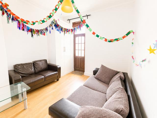 Turnpike Lane, Wood Green, London 3 bed flat to rent £2,450 pcm £565 pw