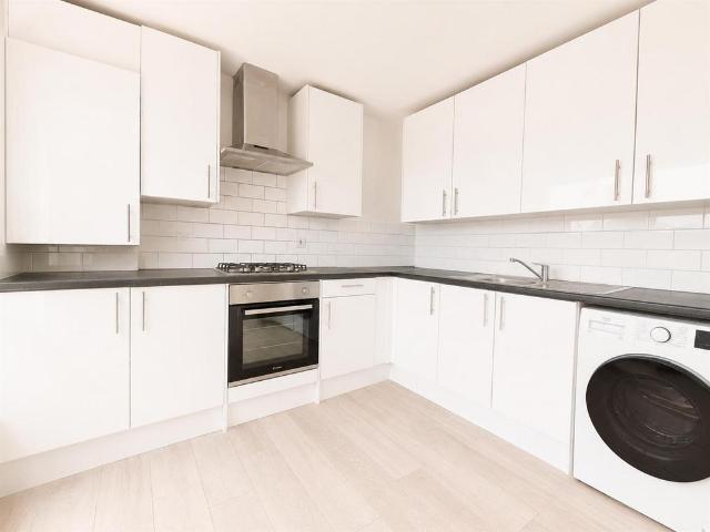 Turnpike Lane, Wood Green, London 4 bed house to rent £3,600 pcm £831 pw