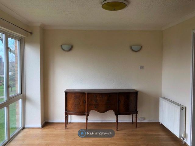 Turnpike Link, Croydon CR0, 2 bed maisonette to rent, £1,800 pcm | PrimeLocation