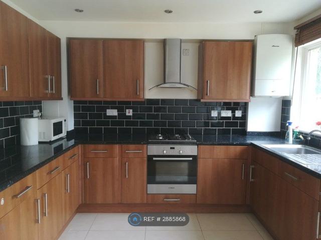 Turnpike Link, Croydon CR0, 3 bed terraced house to rent, £1,900 pcm | PrimeLocation