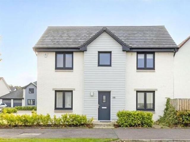 Turnpike Road, East Calder, 3 Bedroom Detached