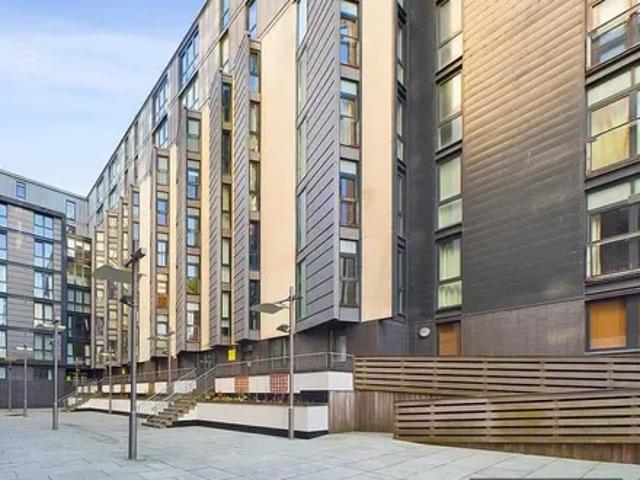 Turquoise, 44 Oswald Street, Glasgow, G1 4PL, United Kingdom | 2 bed apartment for rent #137933125 | Rentberry