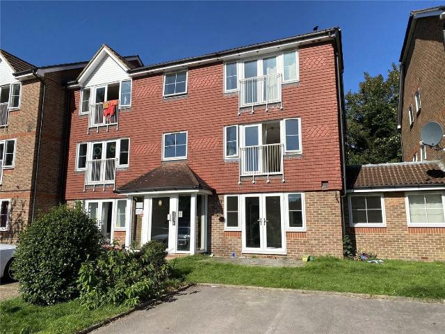 Tuscany Gardens, Crawley, West Sussex RH10, 1 bed flat to rent, £1,375 pcm | PrimeLocation