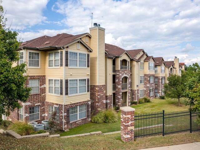 Tuscany Hills Luxury Apartments 1 Bedroom Apartment for Rent at 1551 W 78th St S, Tulsa, OK 74132