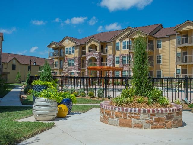 Tuscany Ranch Apartments 1 Bedroom Apartment for Rent at 2100 S New Rd, Waco, TX 76711 Kendrick