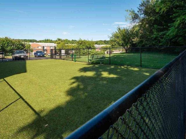 Tuscarora Creek 1 Bedroom Apartment for Rent at 130 Clubhouse Dr Sw, Leesburg, VA 20175 Leesburg Country Club