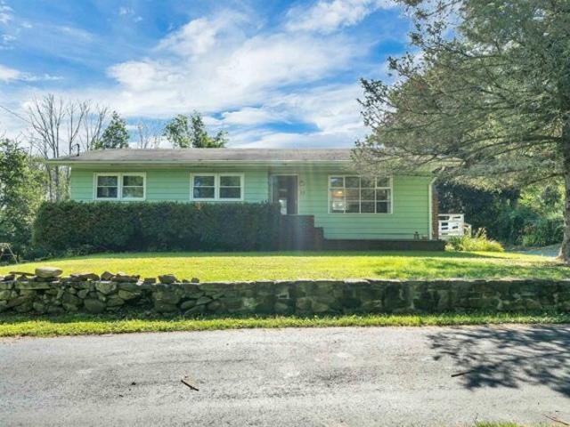 Tuttle Ln, Greenland, Home For Sale
