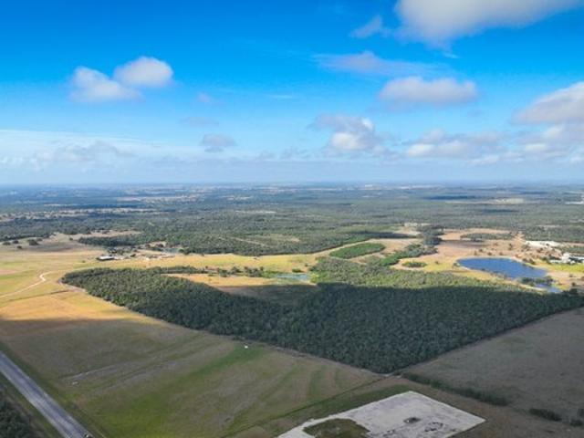 Tx 97, Gonzales, TX 78629