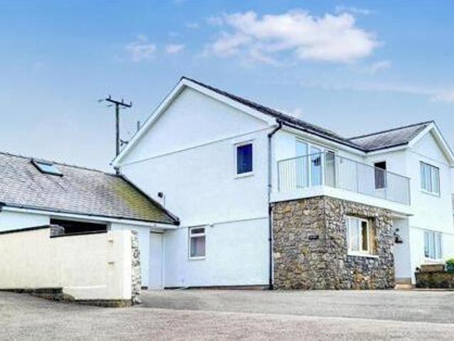 Ty Cefn, Heol Y Bryn, 4 Bedroom Detached