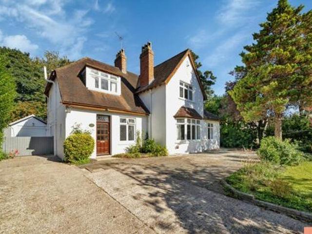 Ty Glas Road, Llanishen, 3 Bedroom Detached