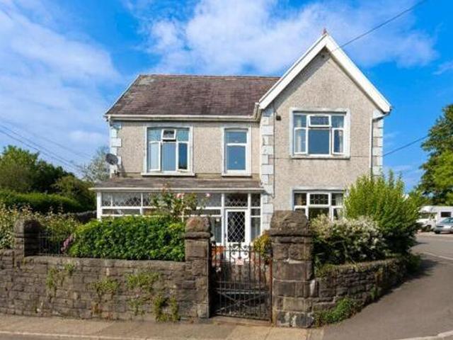 Ty´r Darren, Abercynon, 3 Bedroom Detached