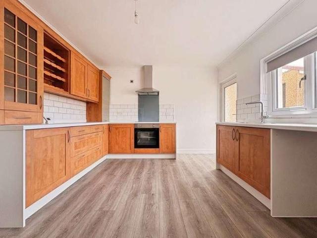 Tymaen Crescent, Port Talbot, SA12