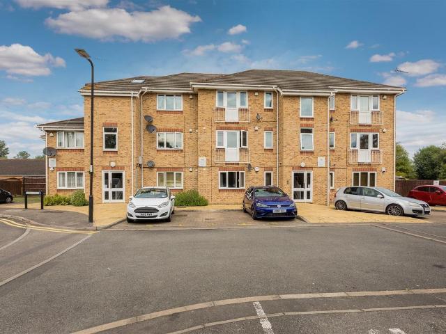 Tyndale Mews, Cippenham SL1, 1 bed flat to rent, £1,150 pcm | PrimeLocation