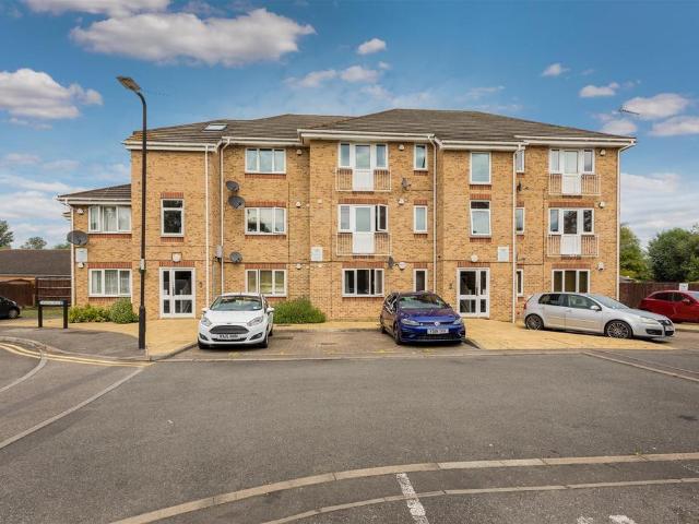 Tyndale Mews, Cippenham 1 bed flat to rent £1,150 pcm £265 pw