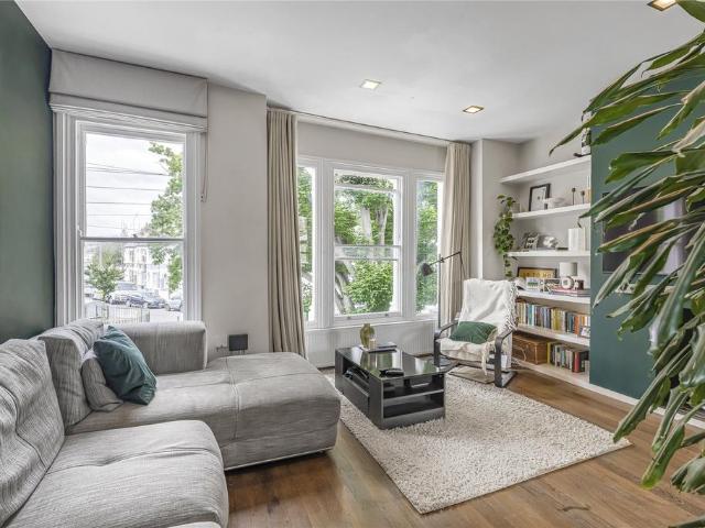 Tynemouth Street, Fulham, SW6 2 bed flat to rent £3,500 pcm £808 pw