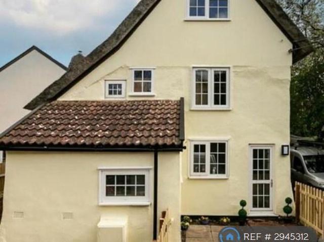 Tye Green, Glemsford, Sudbury, CO10 3 bed detached house to rent £1,295 pcm £299 pw