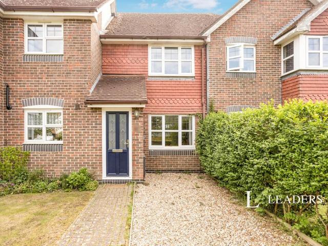 Tylden Way, RH12 2 bed terraced house to rent £1,680 pcm £388 pw