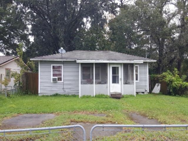 Tyler Ave