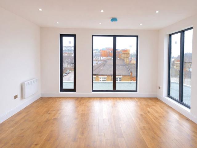 Tyler Street, Greenwich SE10, 2 bed flat to rent, £2,250 pcm | PrimeLocation