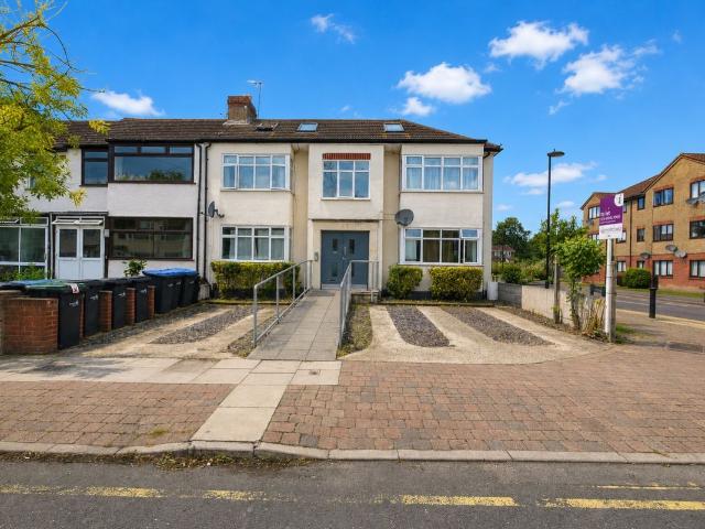 Tysoe Avenue, Enfield EN3, 2 bed flat to rent, £1,600 pcm | PrimeLocation