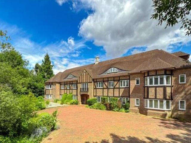 Tyttenhanger, Highfield Lane, St. Albans, 2 Bedroom Apartment